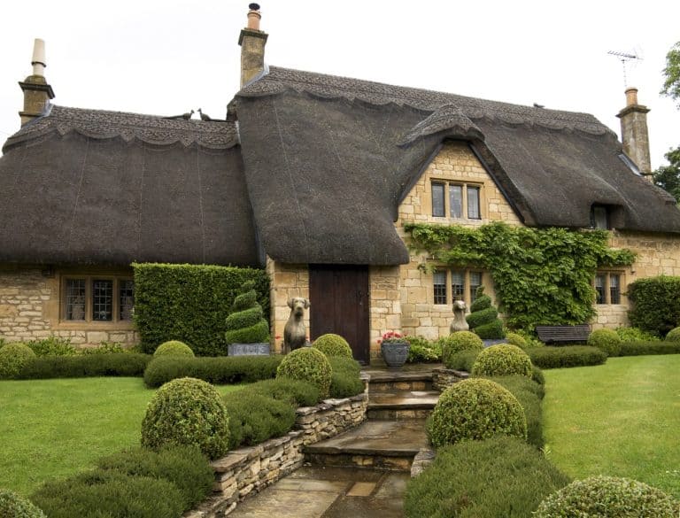 25 Lovely English Thatched Roof Cottages - I Heart Britain