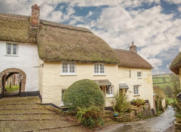 25 Lovely English Thatched Roof Cottages - I Heart Britain