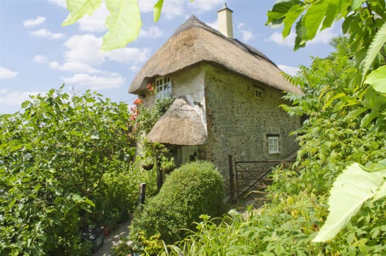 25 Lovely English Thatched Roof Cottages - I Heart Britain