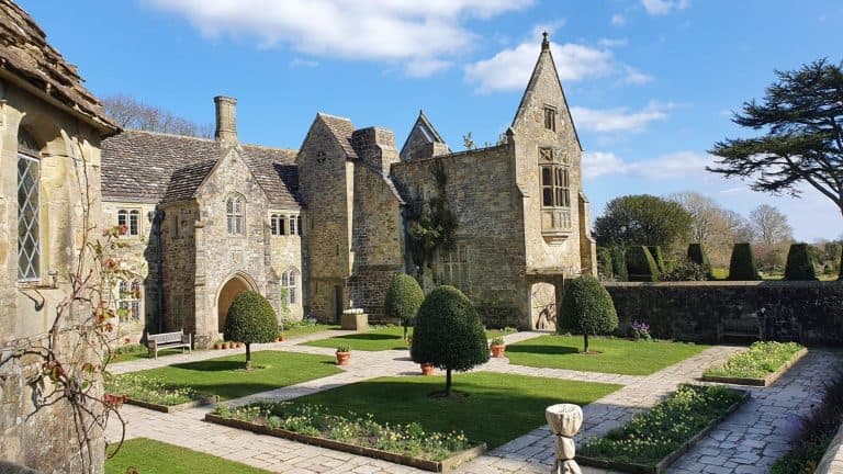 23 of the Best 3D Virtual Tours of British Museums, Castles, Churches ...