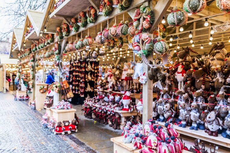 Unbelievably Festive Photos of Bath, England's Christmas Market - I ...