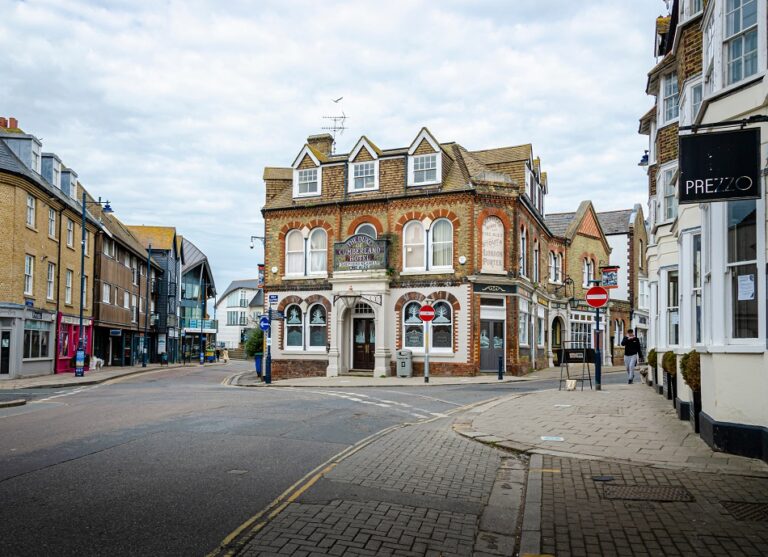 Lovely Photos of the Seaside Town of Whitstable, England (+Virtual Walk ...